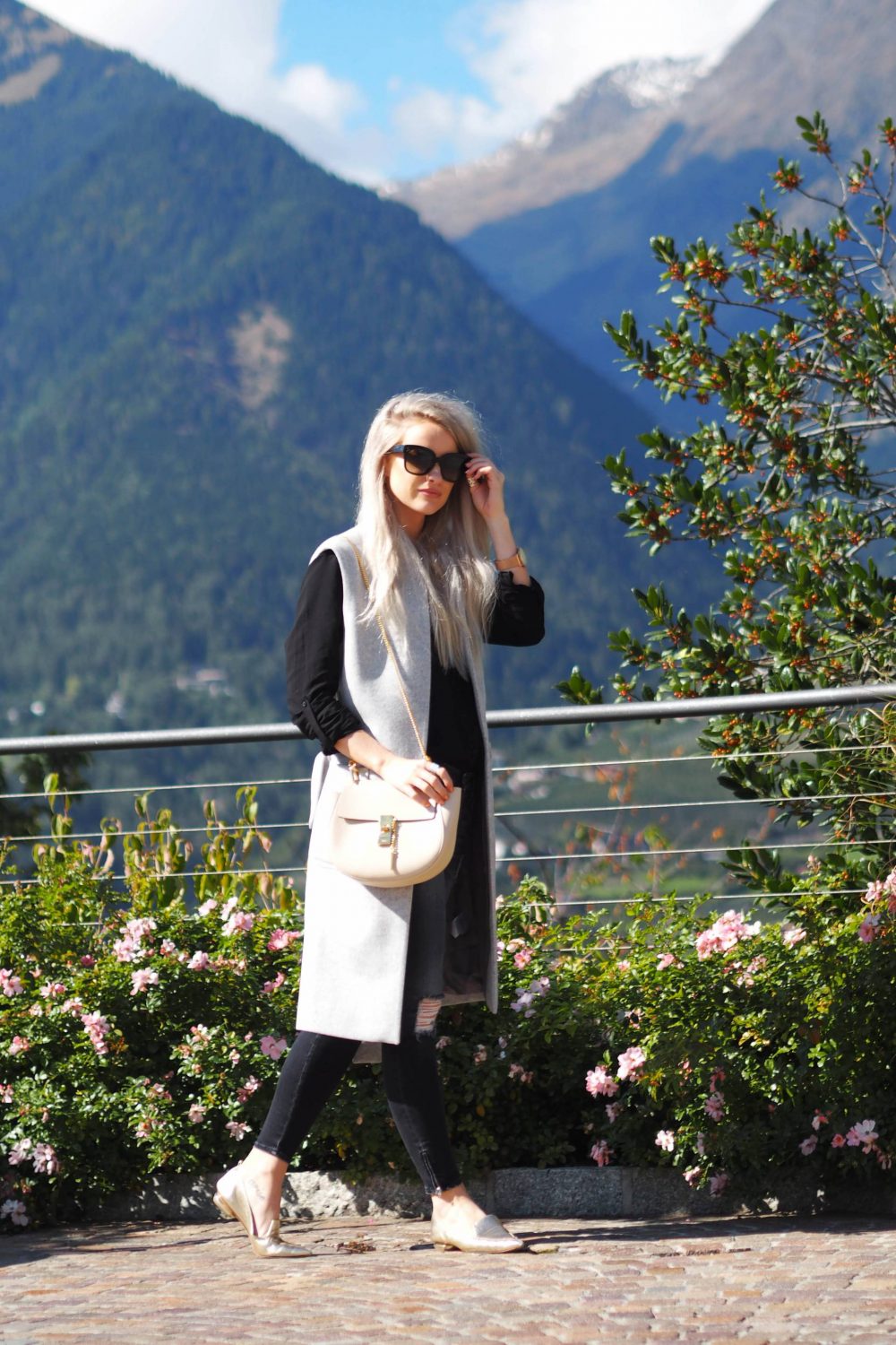 How to Style the Sleeveless Jacket - Inthefrow